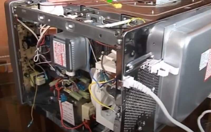 Samsung Microwave Fan Won’t Turn Off – Troubleshooting Guide - Kayswell