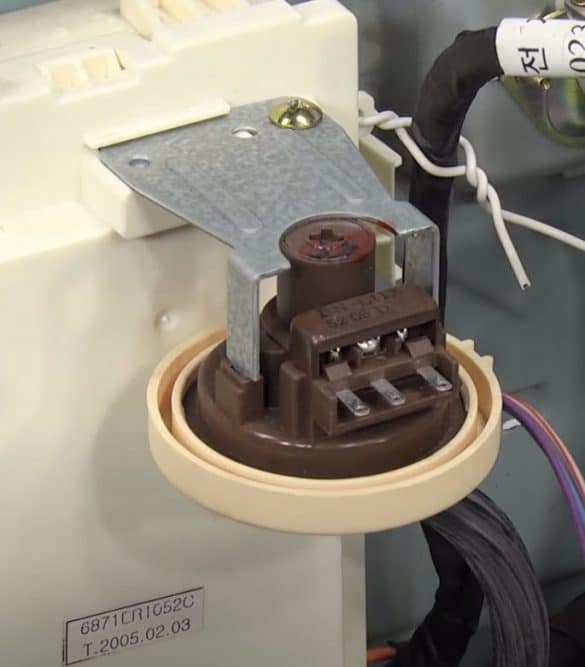 Washing Machine Keep Filling With Water When Turned OFF – How To Fix ...